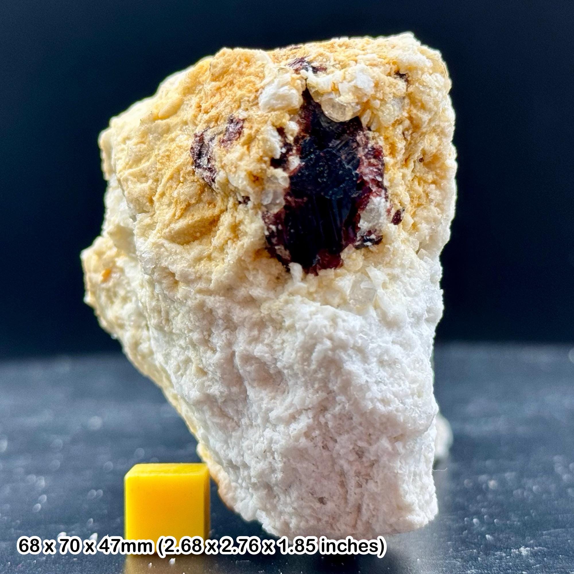 Grade a red garnet crystal – finger specimen from skardu, pakistan ...